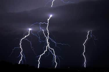 Trovão: o que é e o que provoca a luz e os sons dos trovões?