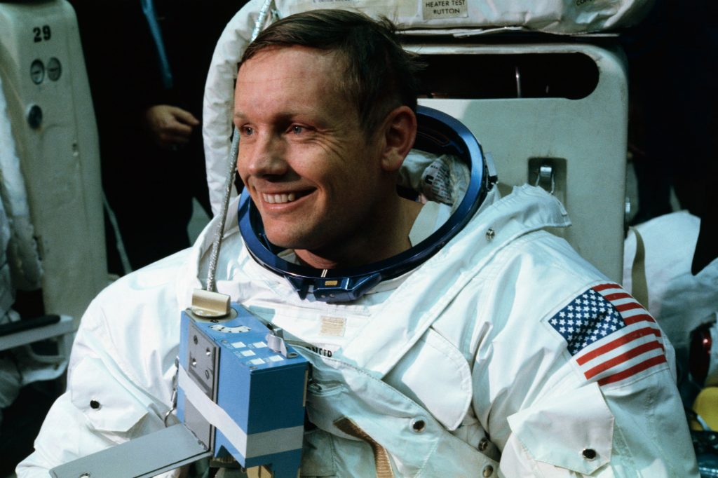Primeiro homem a pisar na lua: Neil Armstrong e sua trajetória de vida