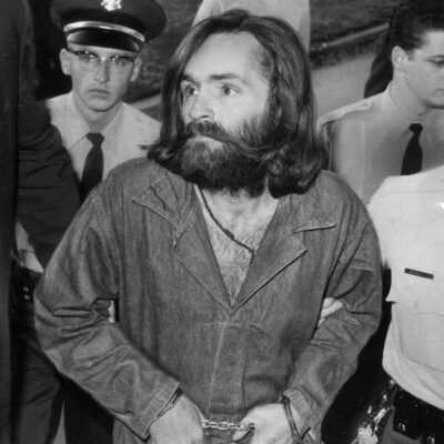 Charles Manson, quem é? História do líder da seita hippie assassina
