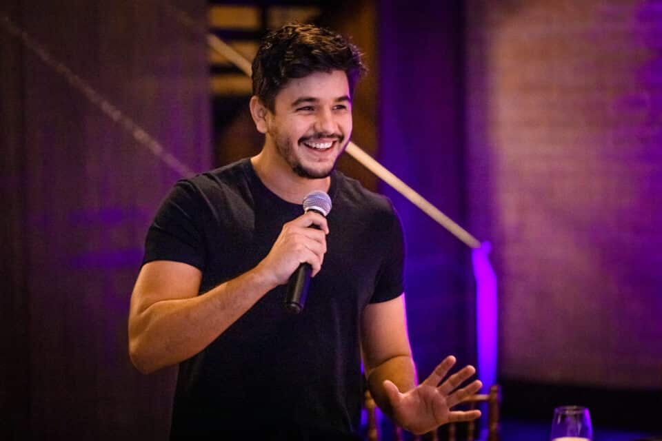 Raul Sena comenta curiosidades sobre o mundo dos investimentos