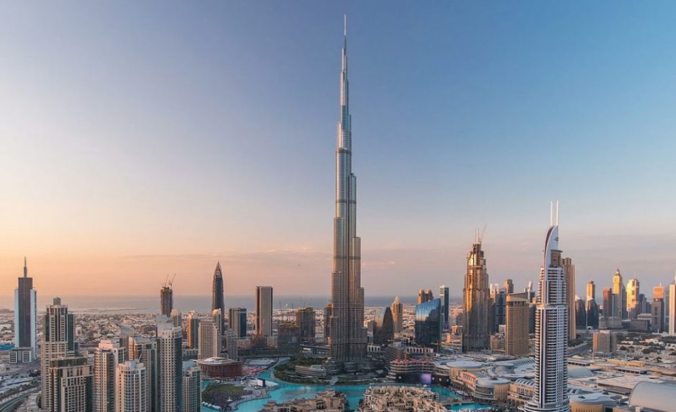 Prédio mais alto do mundo, Burj Khalifa é quase 5x mais alto que o de SP