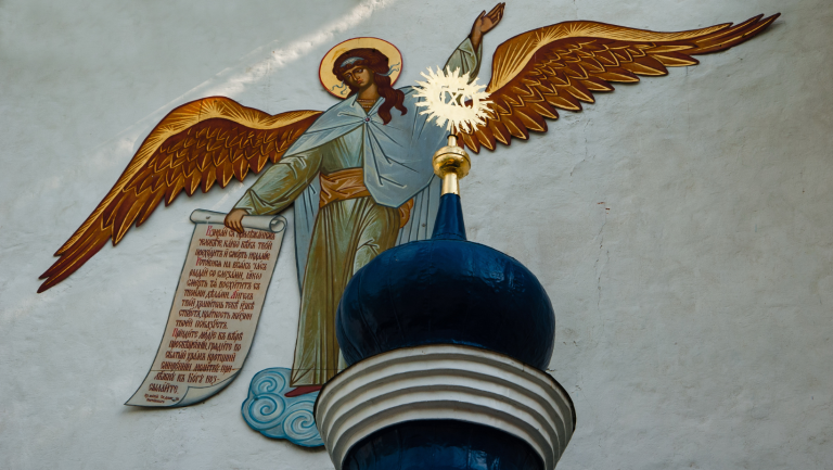 Arcanjos: quem são esses poderosos anjos?